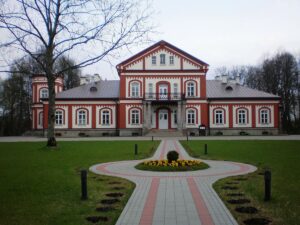 Ką pamatyti Molėtuose: Top 15 Lankytinų vietų - Apkeliauk.lt
