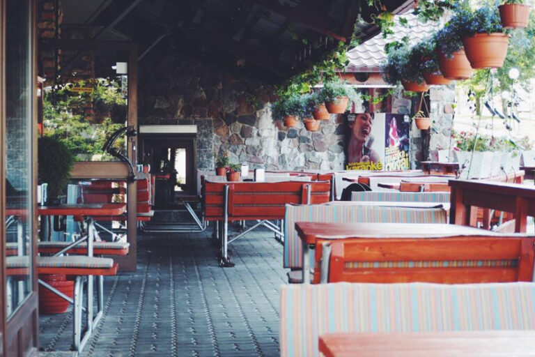 TOP 5 geriausi restoranai Vilniuje su gyva muzika - Apkeliauk.lt