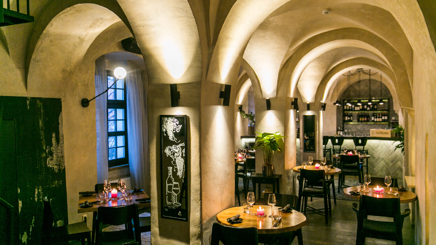 TOP 5 geriausi restoranai Vilniuje su gyva muzika - Apkeliauk.lt